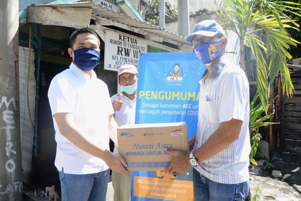 ACC Surabaya Pangsud : Berbagi Kebahagiaan Bersama Warga Kurang Mampu ... ACC Surabaya Pangsud : Berbagi Kebahagiaan Bersama Warga Kurang Mampu ...