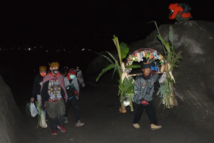 Ritual Kasodo 2020 Berjalan Khidmad di Tengah Pandemi Covid-19 - Warta ...