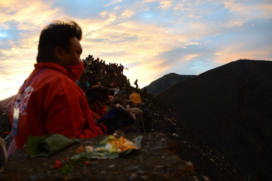 Ritual Kasodo 2020 Berjalan Khidmad di Tengah Pandemi Covid-19 – Warta ...